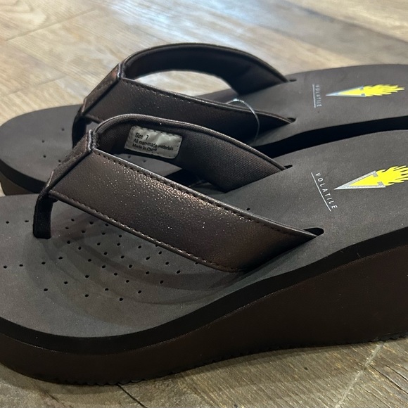Volatile | Shoes | Brand New Wit Box Volatile Josephine Flip Flops In ...